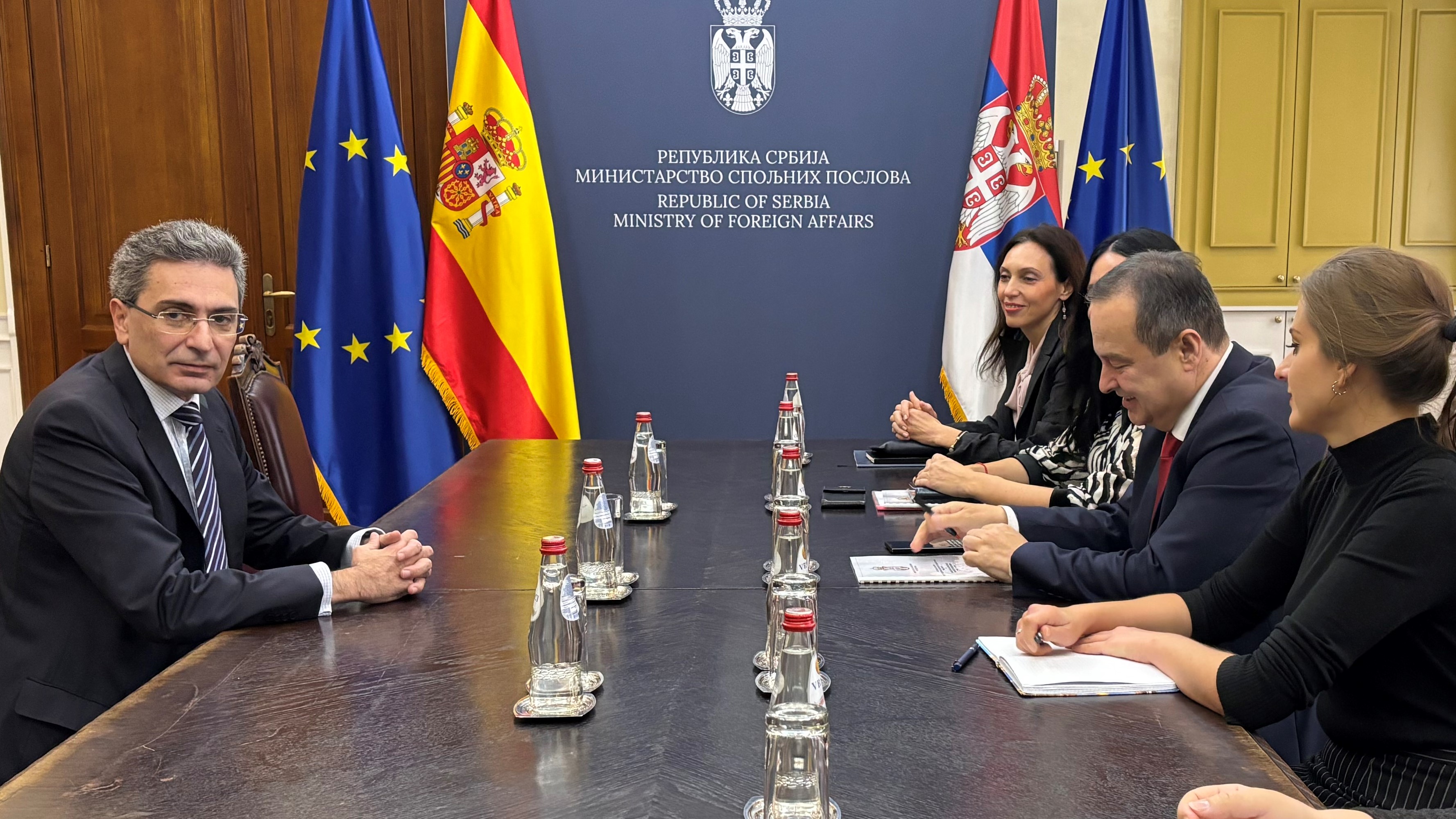 Ministar Dačić primio u oproštajnu posetu ambasadora Španije ... Ministar Dačić primio u oproštajnu posetu ambasadora Španije ...